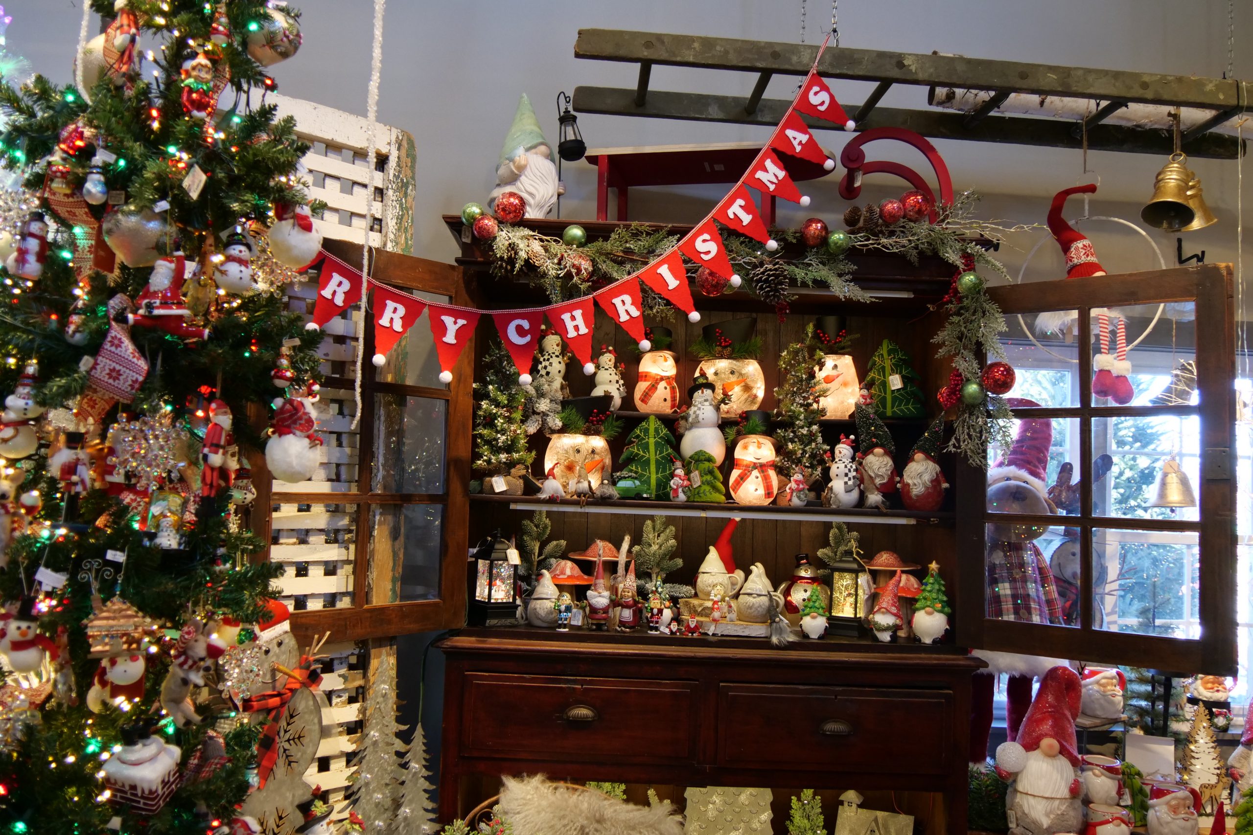 GARDEN CENTER - Suncrest Gardens